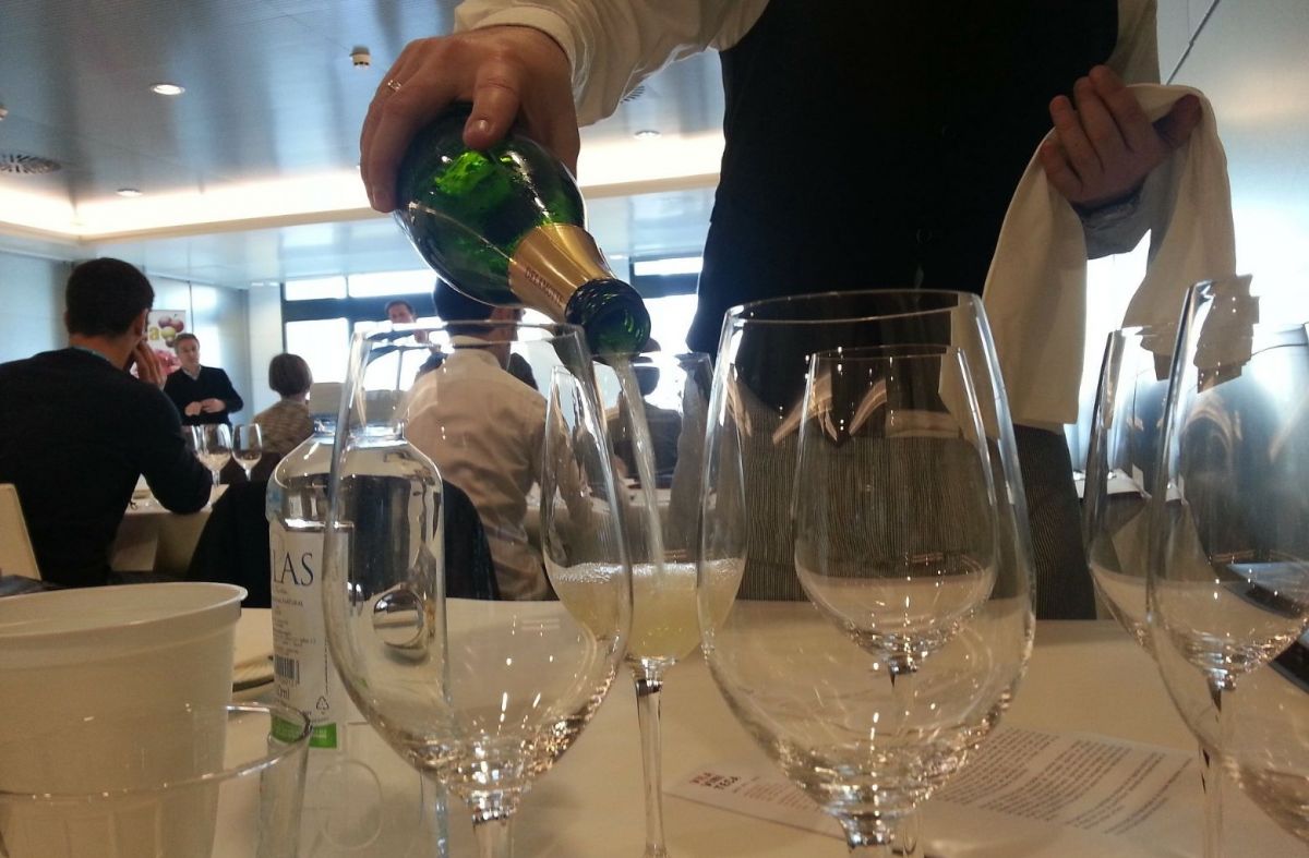 How Wine Brands Can Help Sommeliers Sell More Wine In Their Restaurants